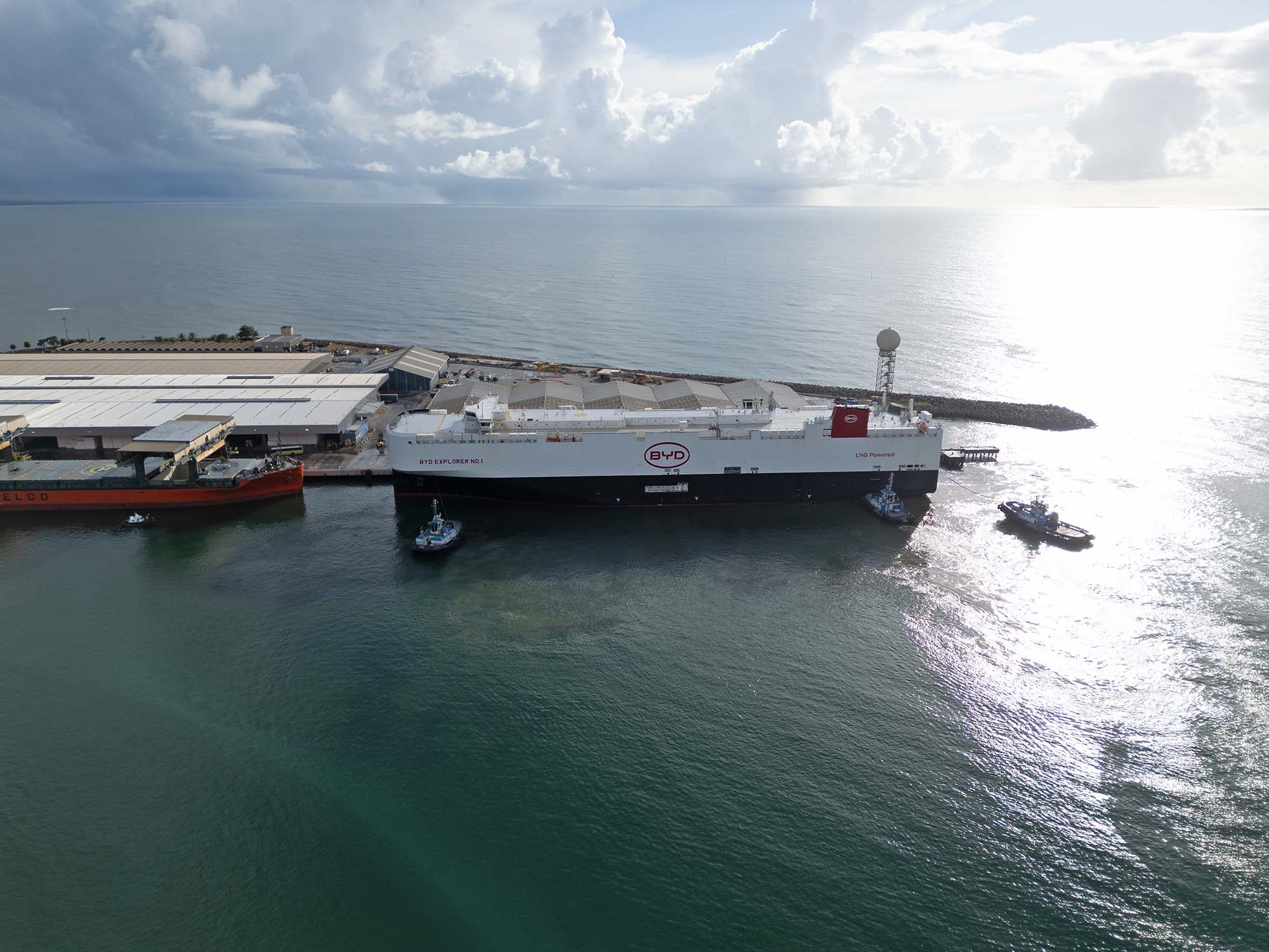 Navio Explorer No.1 da BYD atraca novamente no Brasil, dessa vez no ...