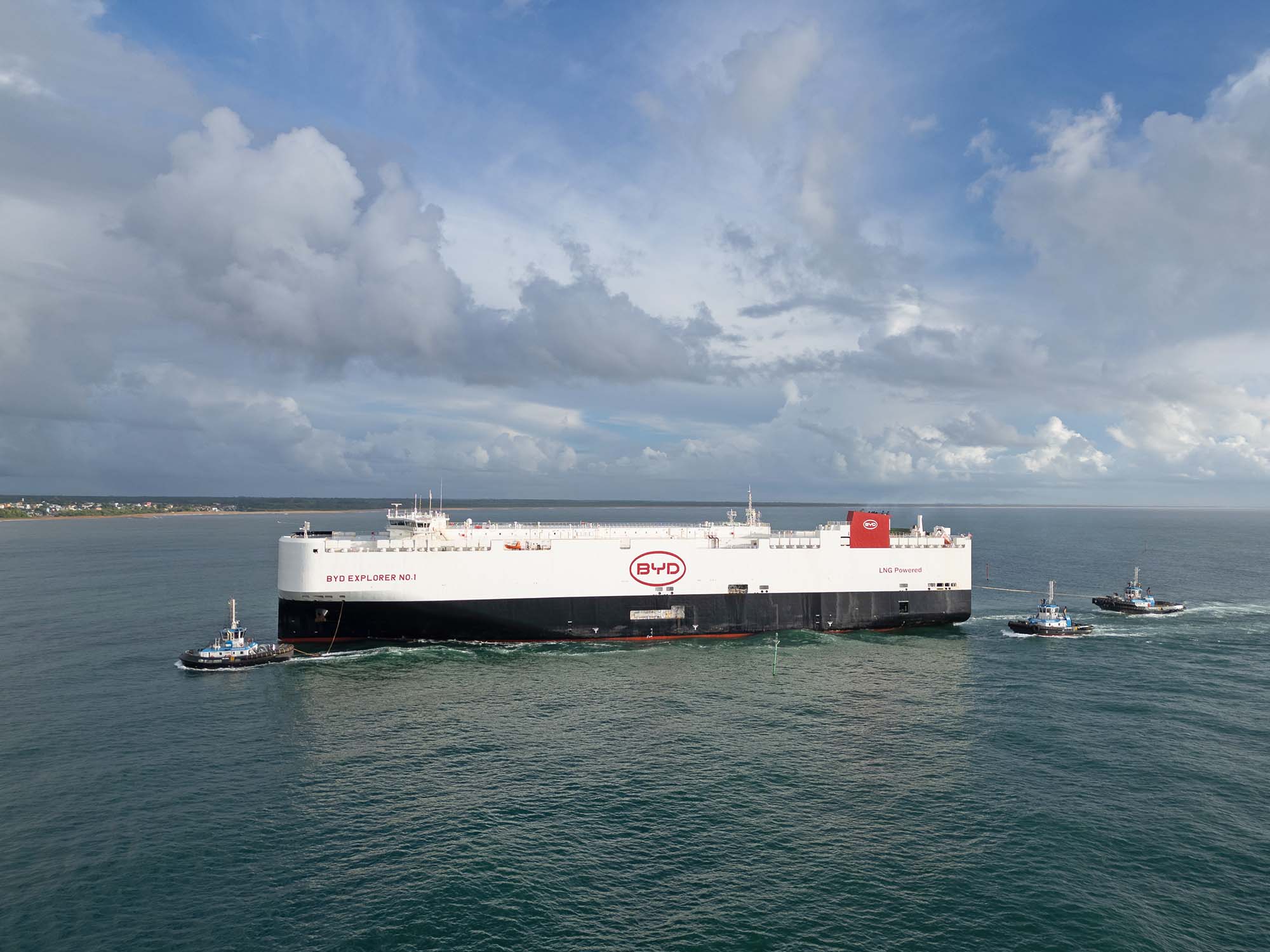 Navio Explorer No.1 da BYD atraca novamente no Brasil, dessa vez no ...