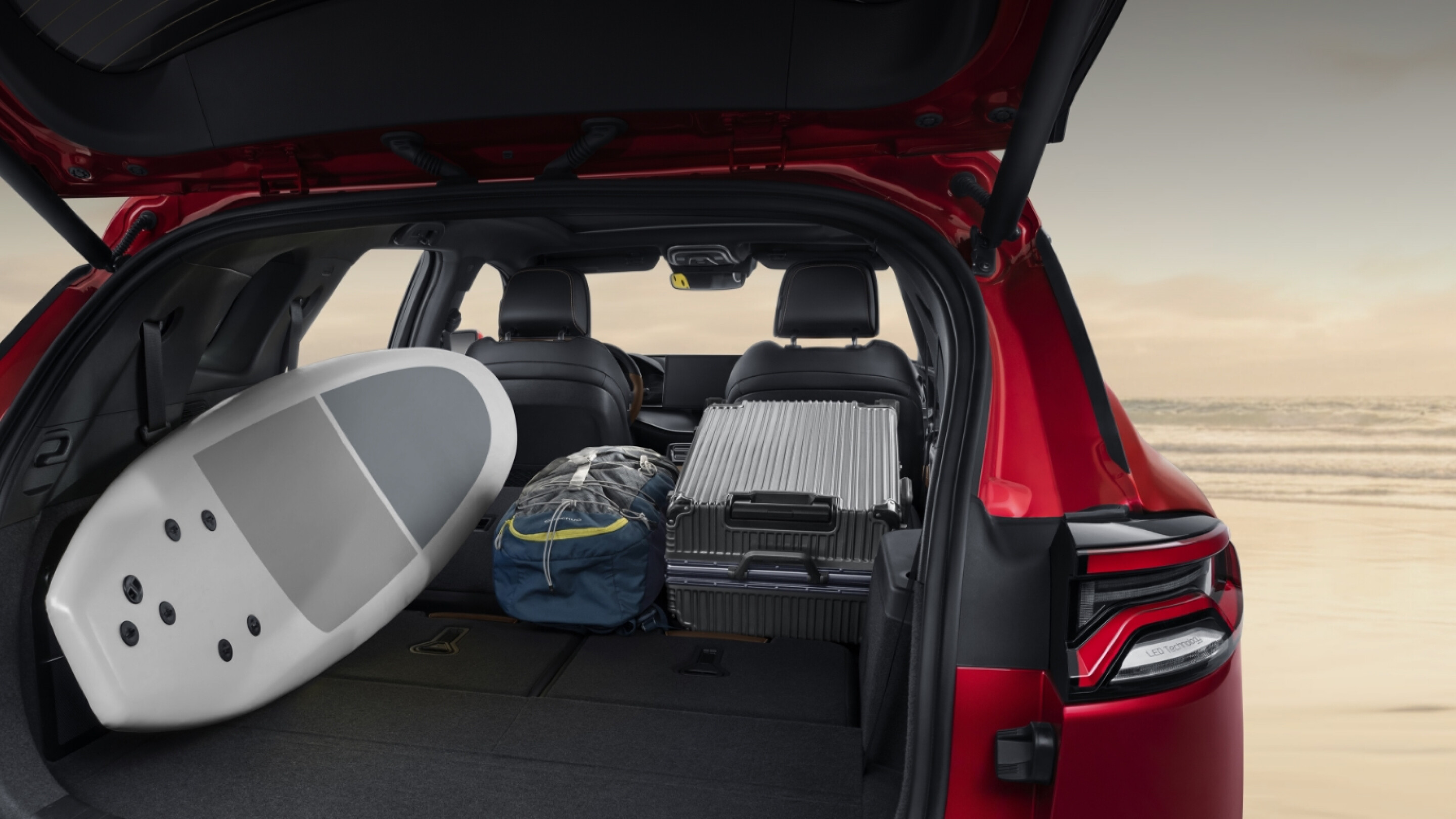 BYD TANG: AWD 7-sæders performance-SUV I BYD Denmark