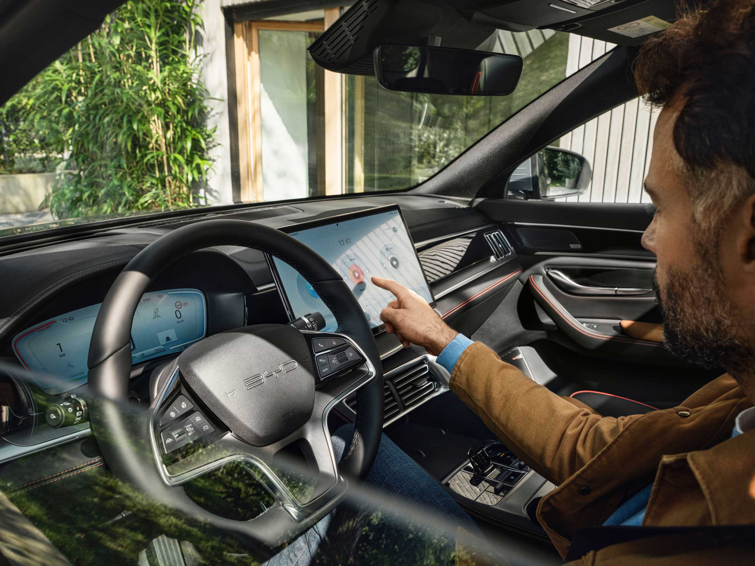 BYD Super DM Plug-in Hybrid Technology | BYD Europe