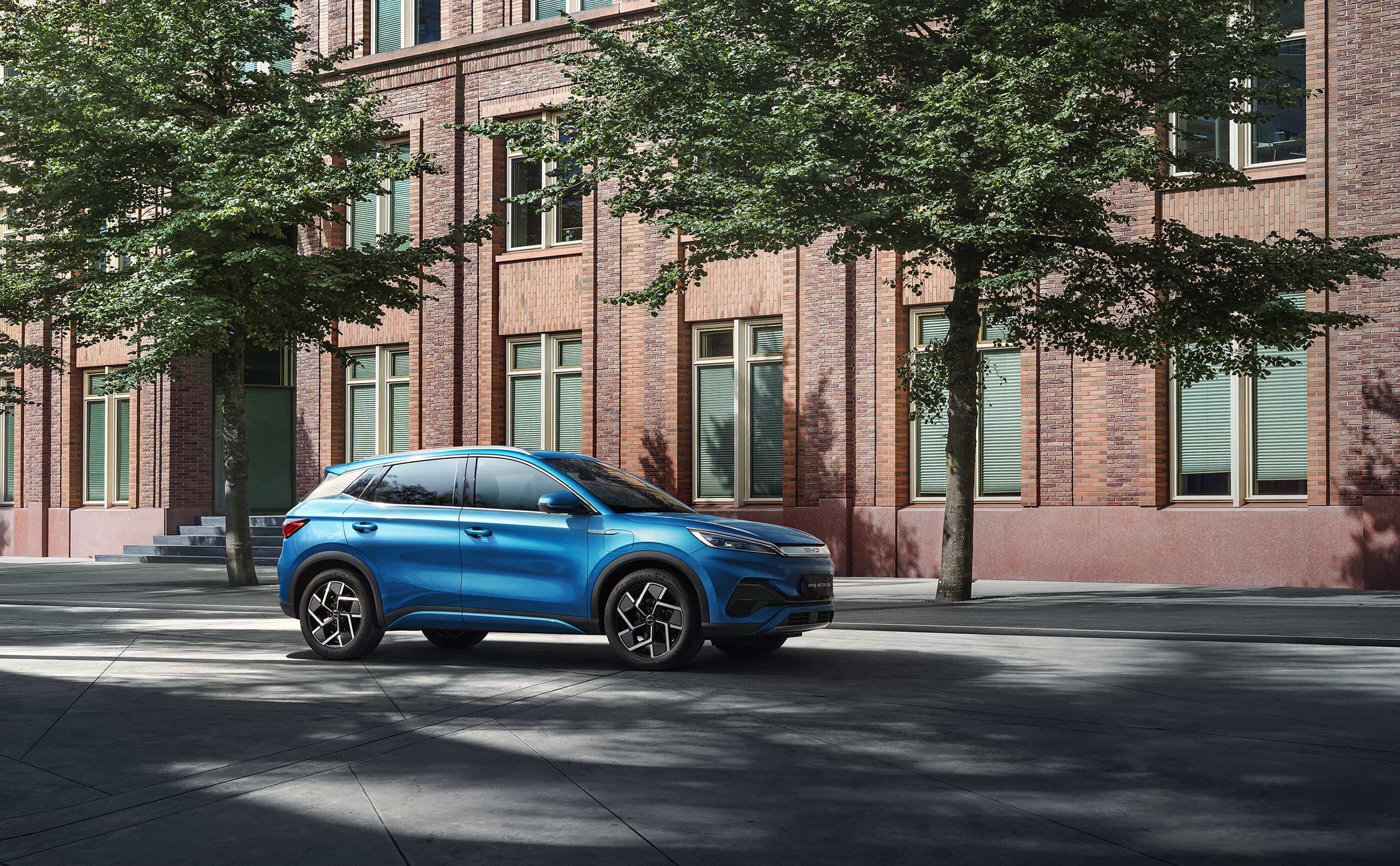 BYD firma un importante acuerdo con SIXT para impulsar la movilidad ...