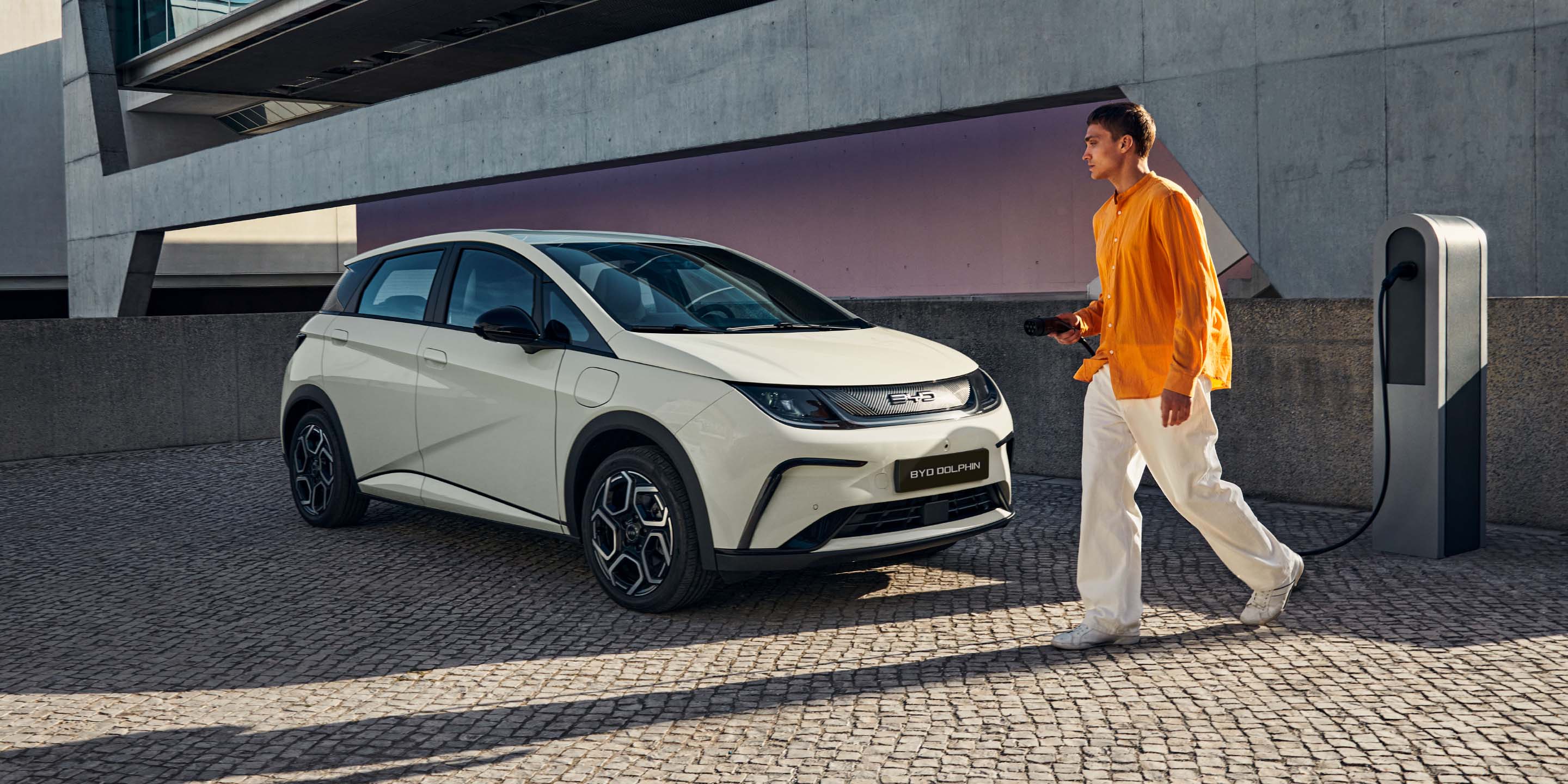 BYD DOLPHIN 2025: Zwinny i wszechstronny elektryczny hatchback | BYD Polska